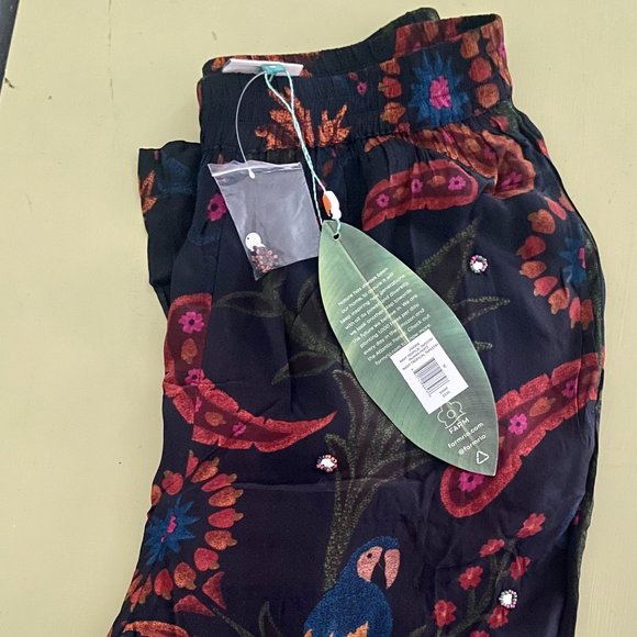 FARM Rio | Pants & Jumpsuits | Farm Rio The Navy Tropical Tapestry ...